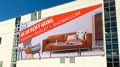 Banner aufhängen mit Blindrahmen und Fassadenrahmen - Ratgeber